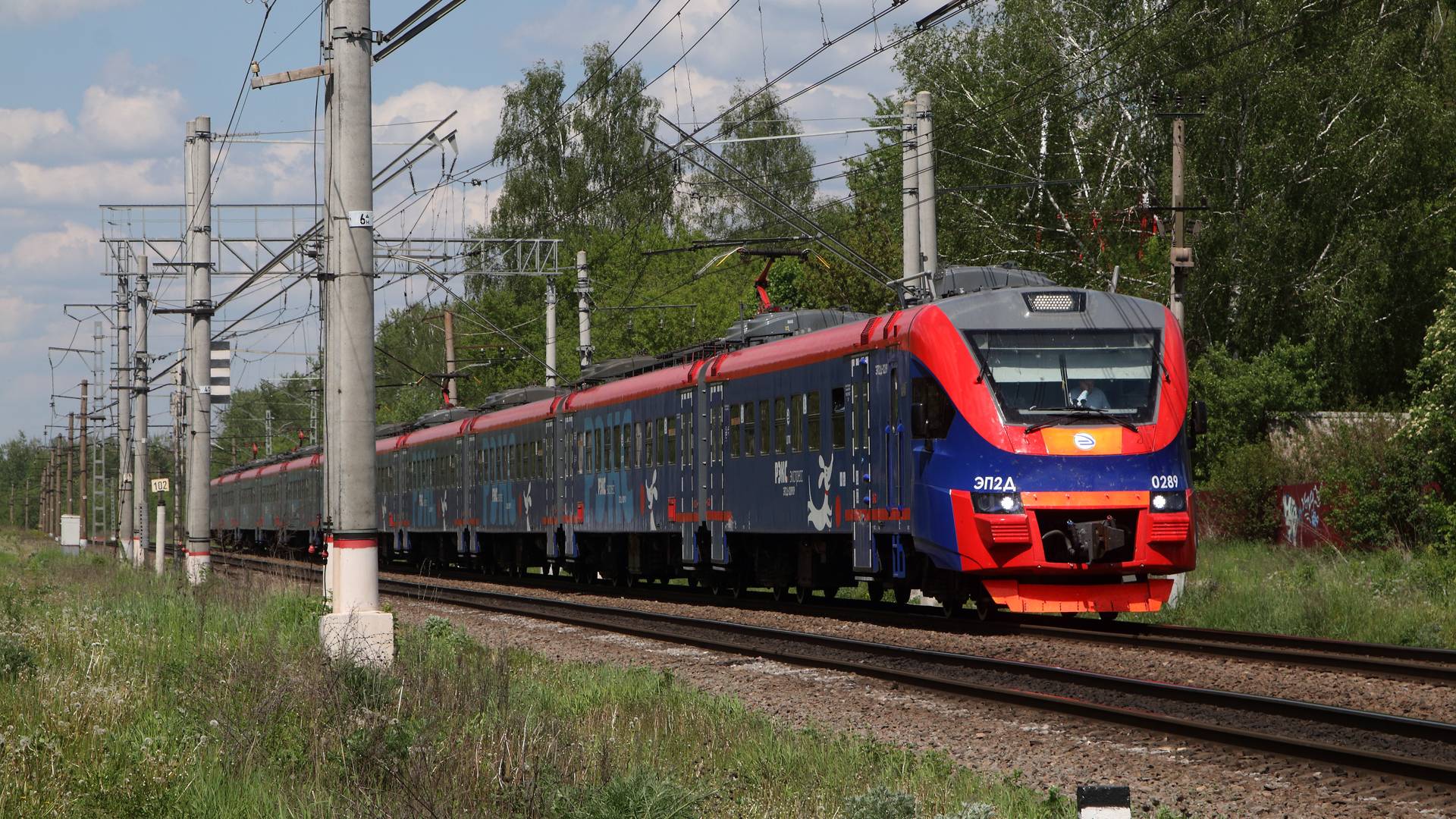 Проходящие поезда на Рязанском направлении Мосузла. Перегон Шиферная - Пески. Май 2025 года