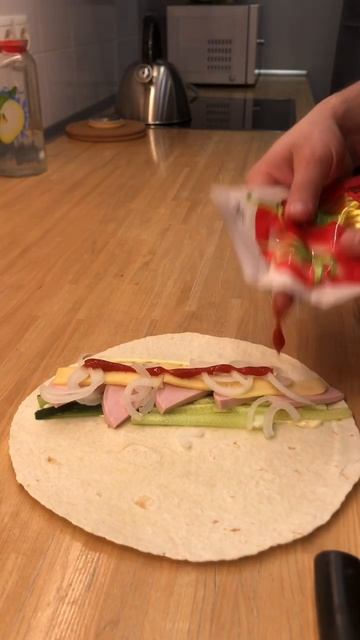 Домашний сэндвич ролл, когда лень идти за шаурмой, поддержи подпишись 🍕🤤