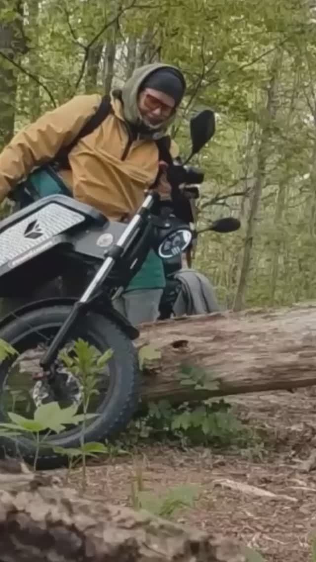 На электровелосипедах к лесному водопаду