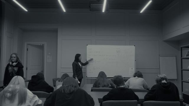 038. Взгляд_Сухоставская