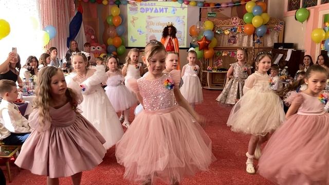Танец Принцесс (Песня царевны Забавы,  Слава). Группа №12 "Цветики-семицветики"