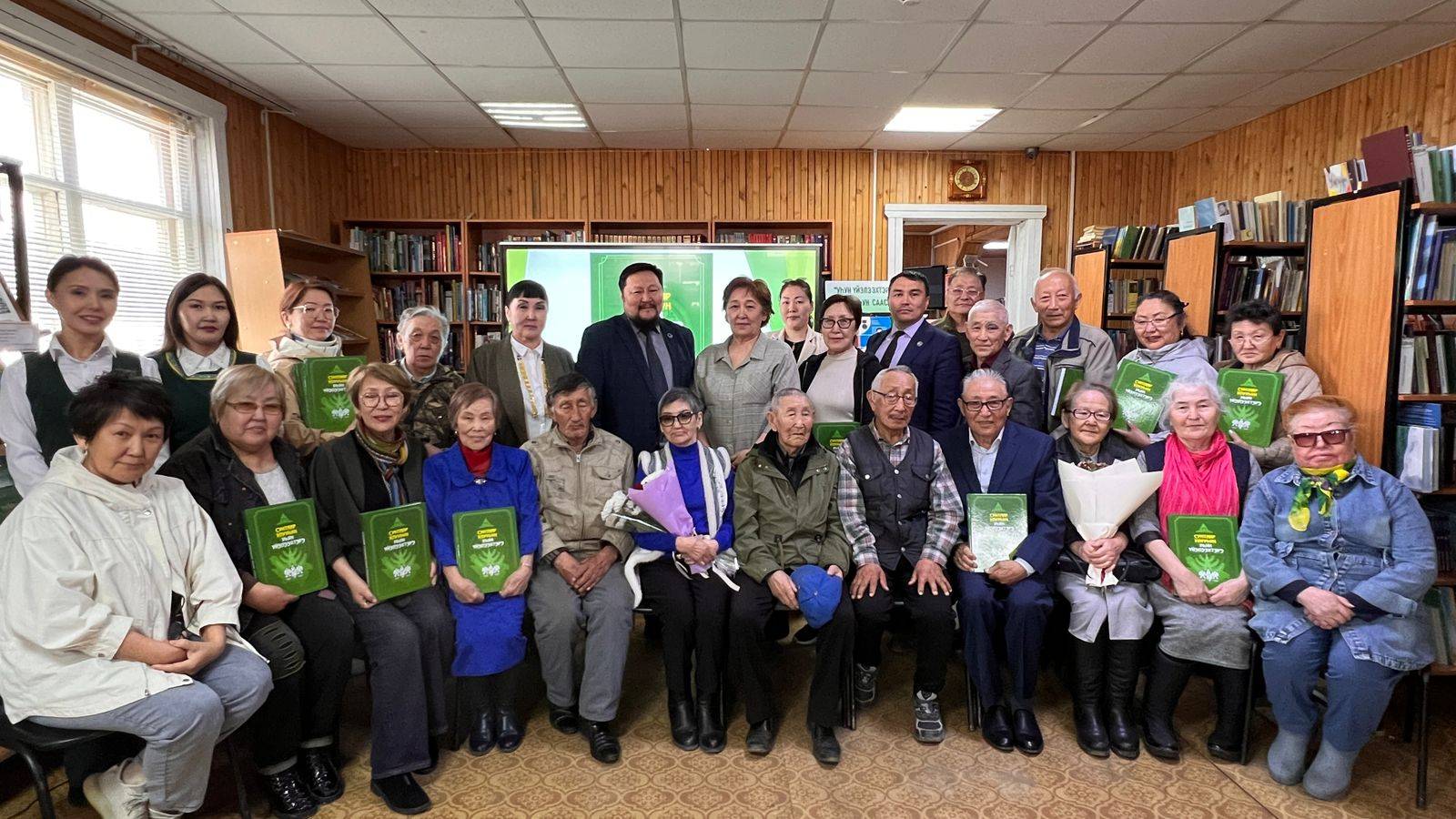 Сунтаар улууһун уһун үйэлээхтэрэ диэн ахтыы кинигэ сүрэхтэннэ