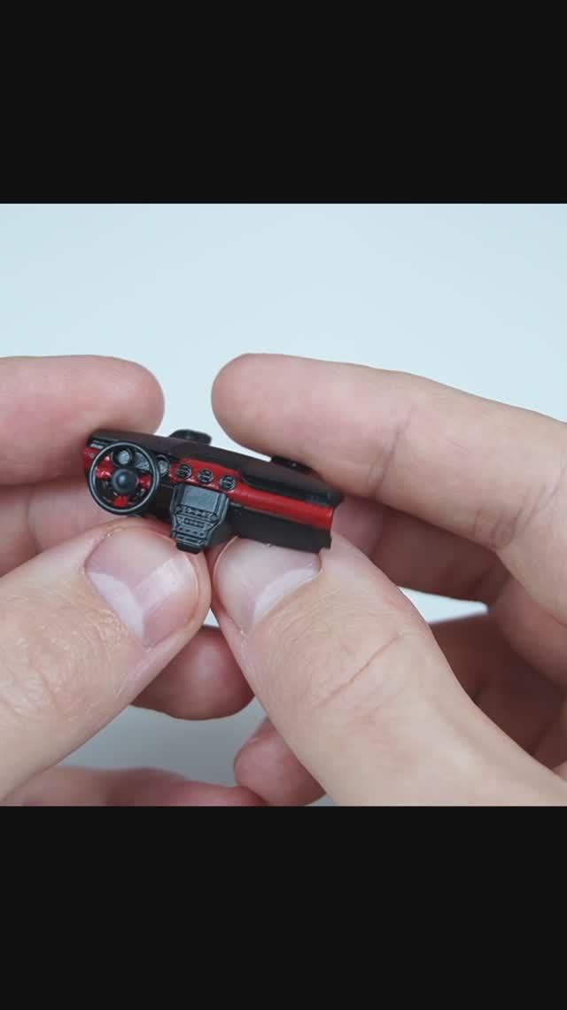 Авто реставрация модельки. Раскрашиваю салон машинки.