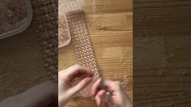 Разбираю сумку из бусин. #сумкаизбусин #handmade #Busibum