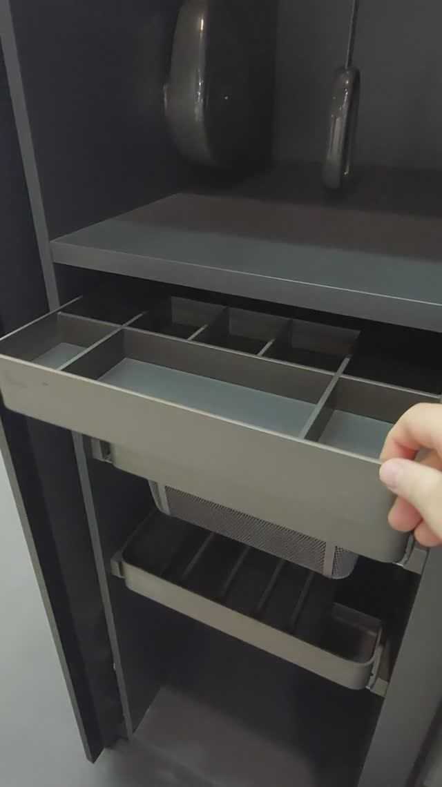 Серия наполнения ESENTA от PULSE для шкафов и гардеробных