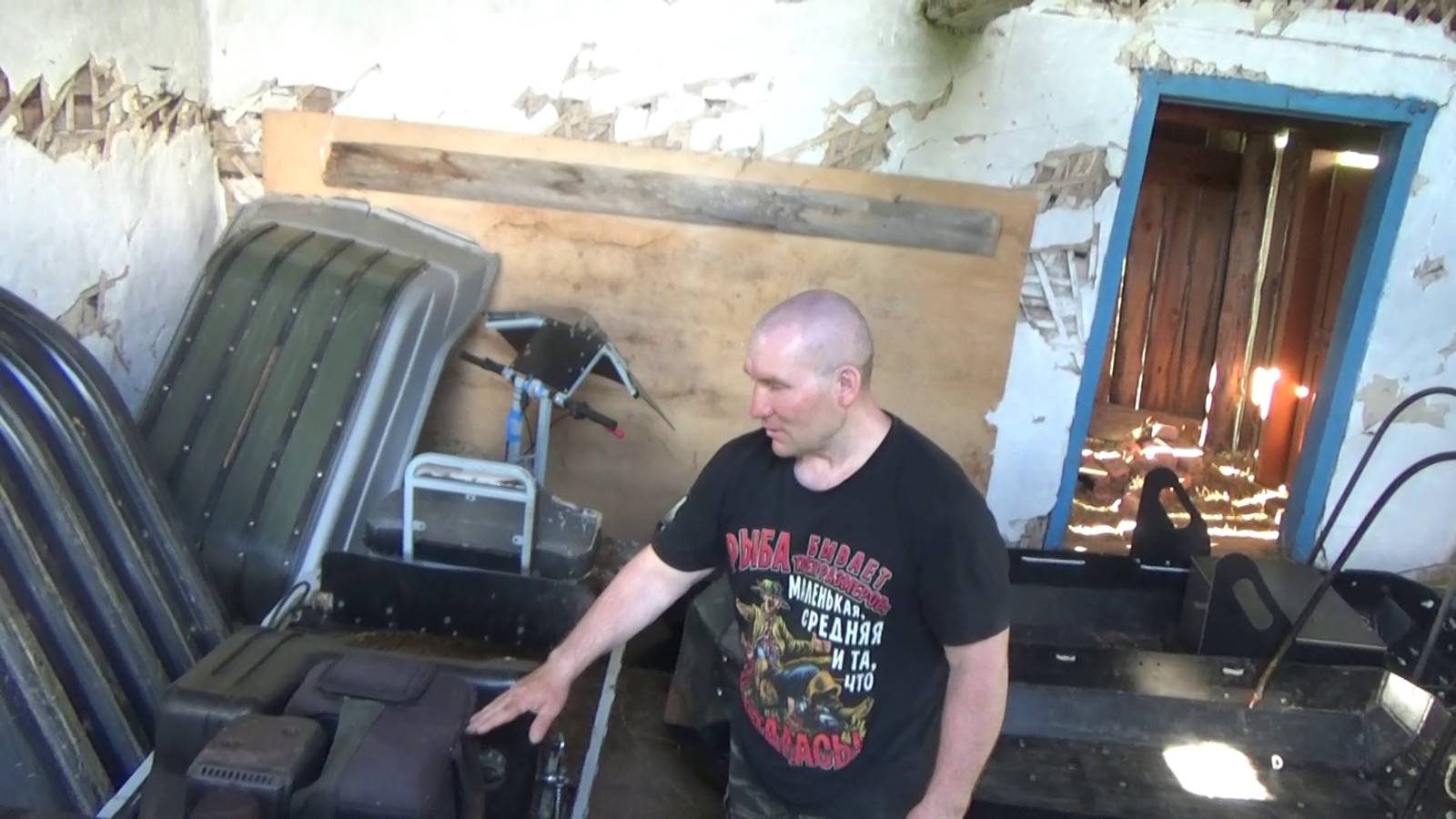 Готовь сани летом \ Трудяга Ураган отправляется на летний отдых