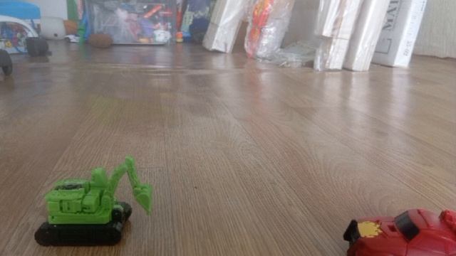 ОГО!!!!!!!!! мусорщик против хотрода