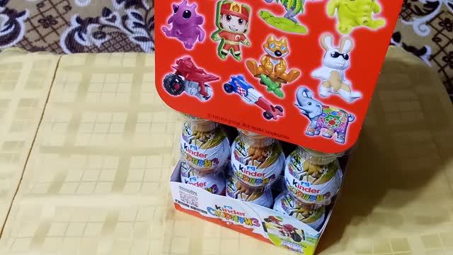 Открываем Киндер сюрпризы Натунс №4. Opening Kinder surprises Natuns №4.