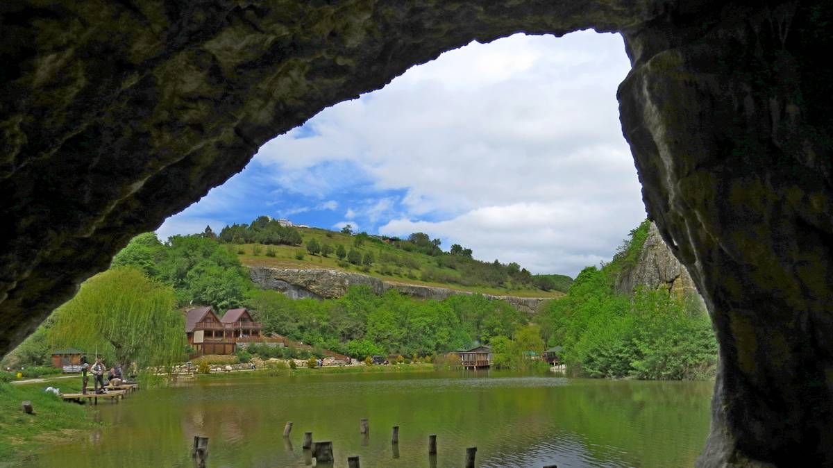 Грот Коба-Чаир. с. Родное. Бахчисарай - Севастополь.