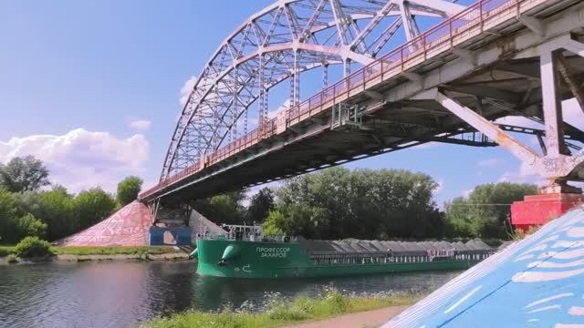 9 серия. Человек из Ля Парижа | Сериал "Дядя Витя и ВиктОр Бон-Бон"