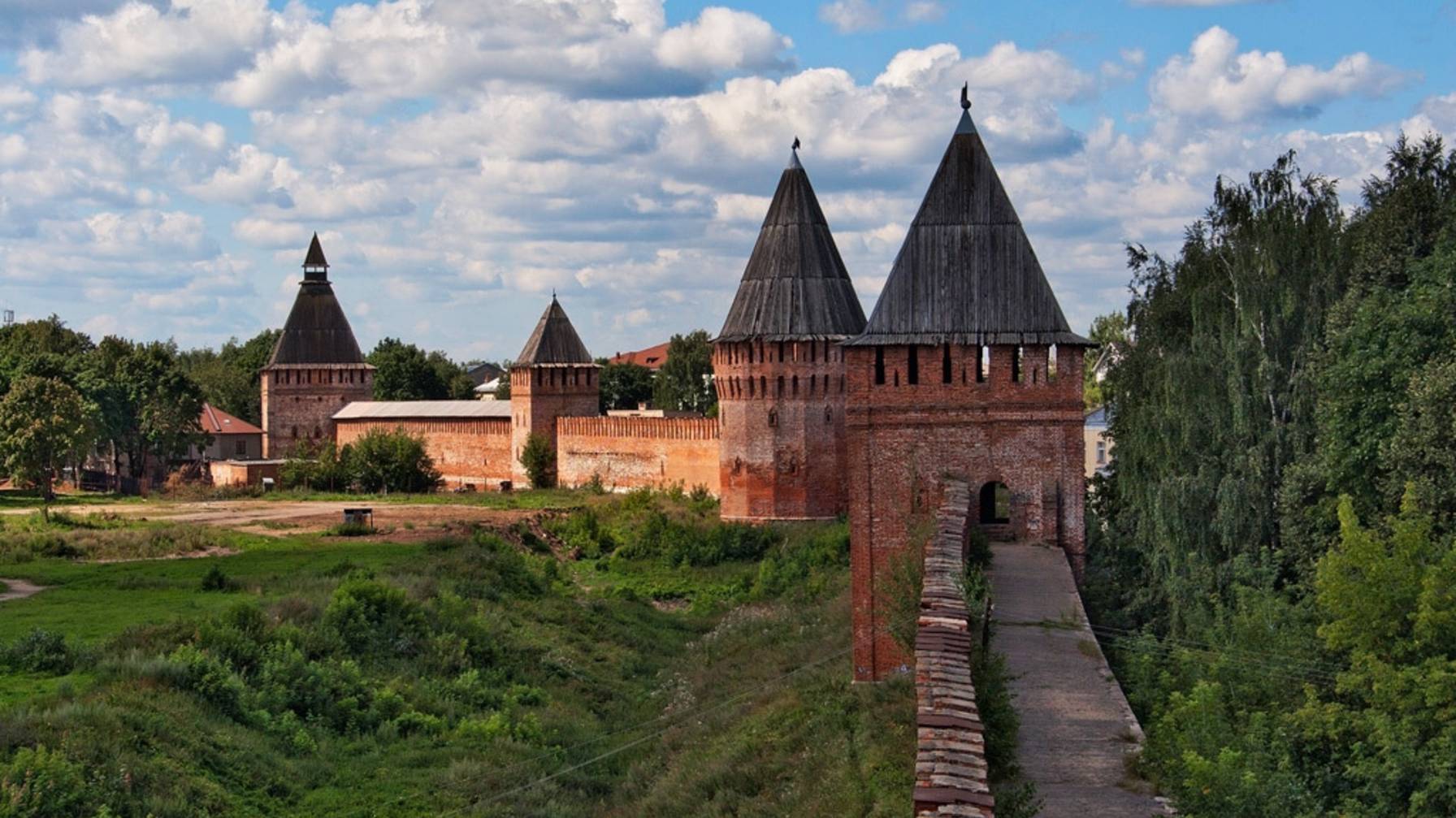 Смоленская Крепость. Башня Долгучевская