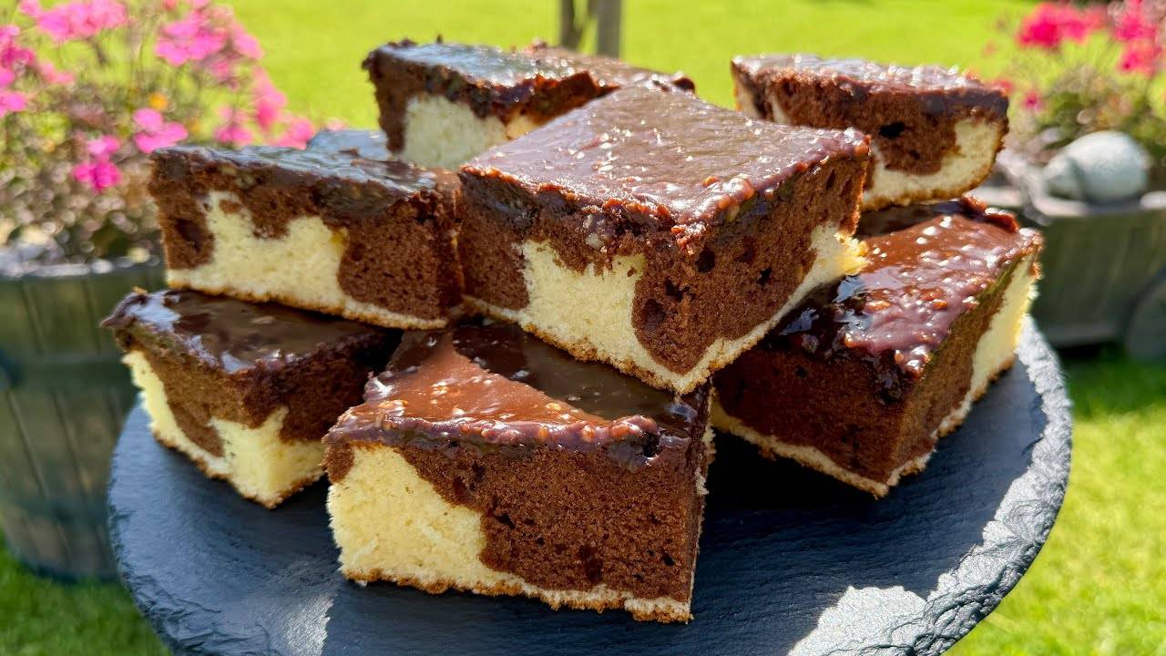 Лучший шоколадный пирог в мире, тает во рту! Очень просто и вкусно!