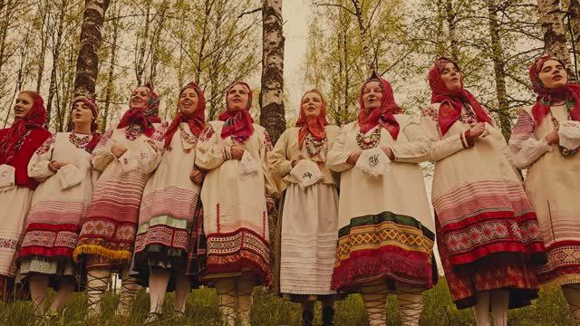 Карагодная песня "Как у нас нынча ребята" села Сорокино Ульяновского района Калужской обл.