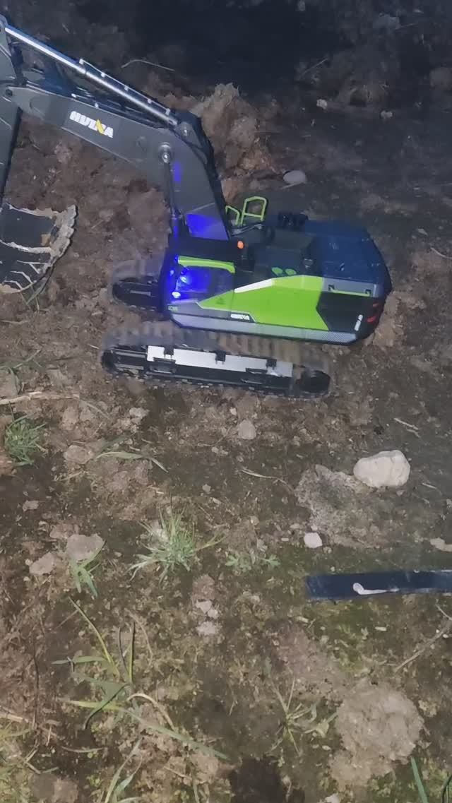 huina1598 rc эксковатор