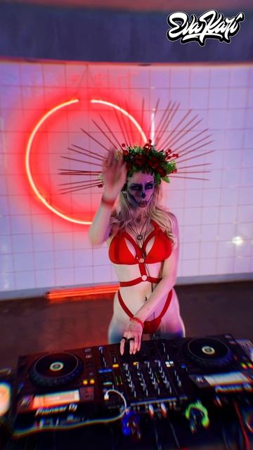 🎃 #evakari #djevakari #dance #house #techhouse #music #halloween #hype