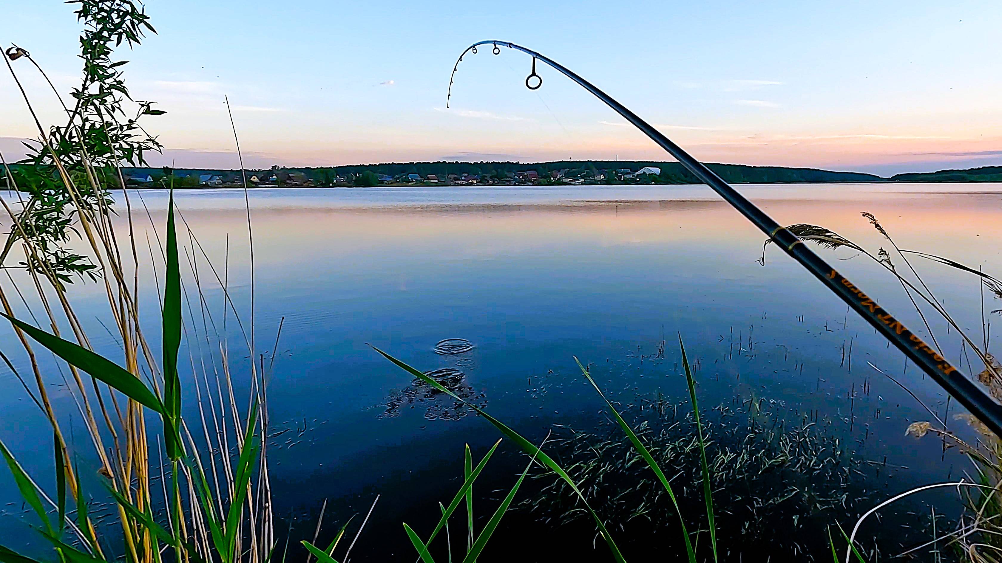 ВЕЧЕРНЯЯ РЫБАЛКА НА МОРМЫШКУ рыбка сегодня капризничает