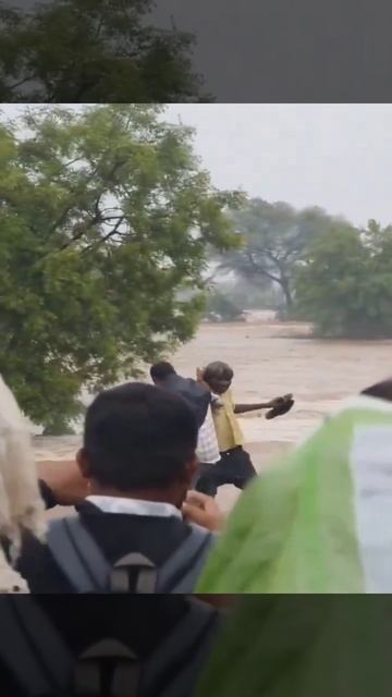 Масштабное наводнение в Хадки  (Махараштра, Индия, 27.05.2025)