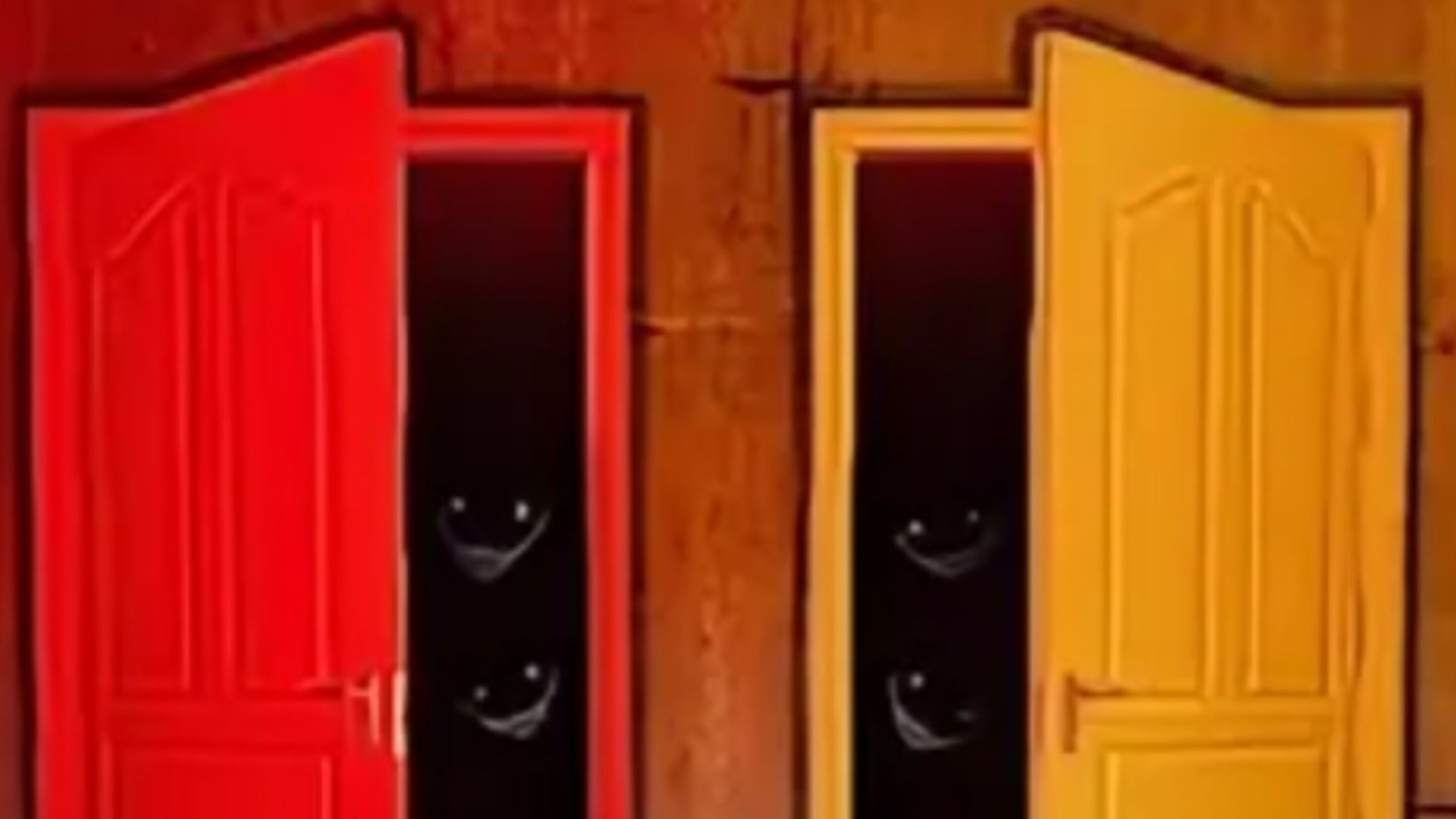 КРАНАЯ И ЖЁЛТАЯ ДВЕРИ У НАС НА СТУДИИ!!!