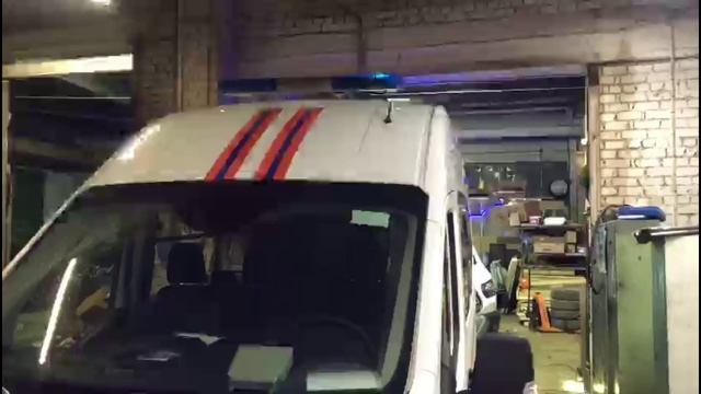 Проблесковая балка на автофургон