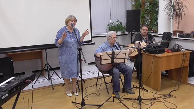 …раскрашивать тобой свои рассветы...