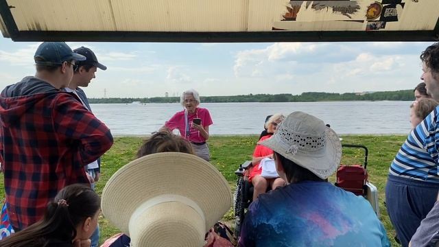 "Свет доброты: Викторина на природе