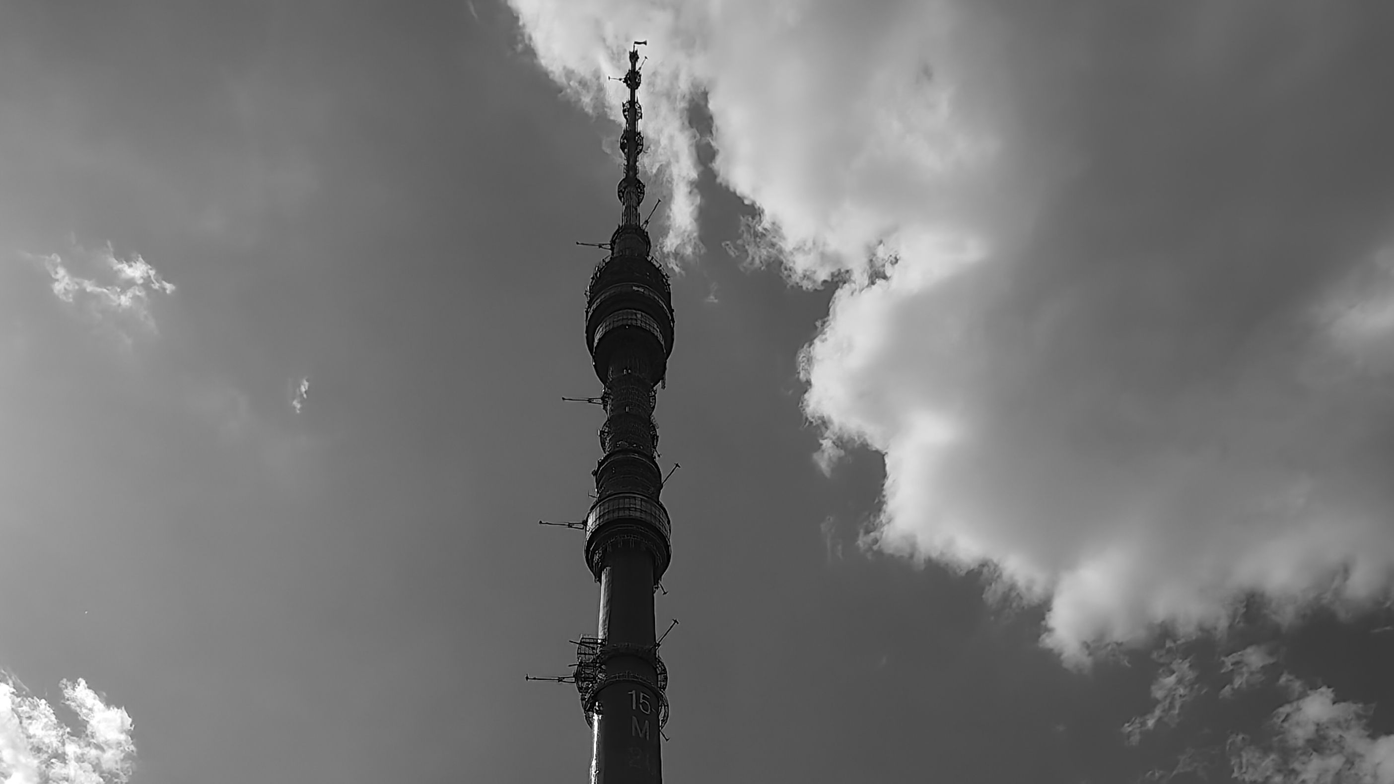 Останкинская башня (скоростной  лифт)