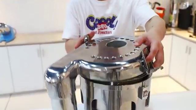 Соковыжималка для твердых плодов JAU CFV90