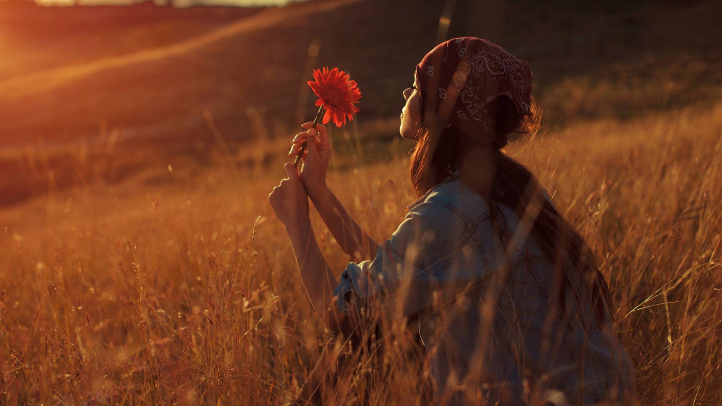 Я в душу впускаю рассветы