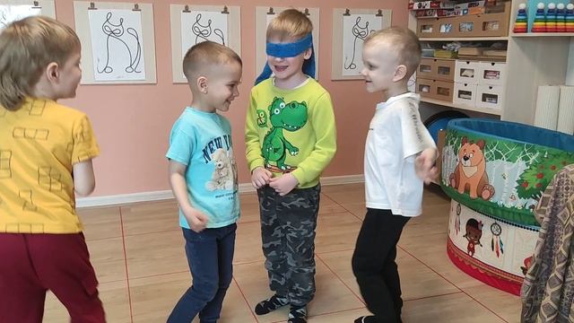 Игра "Водяной" с малышами