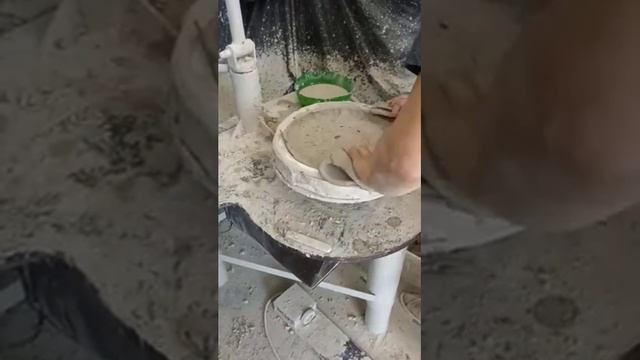 Работа формовочной приставки на гончарном круге Никодим 550 Проф