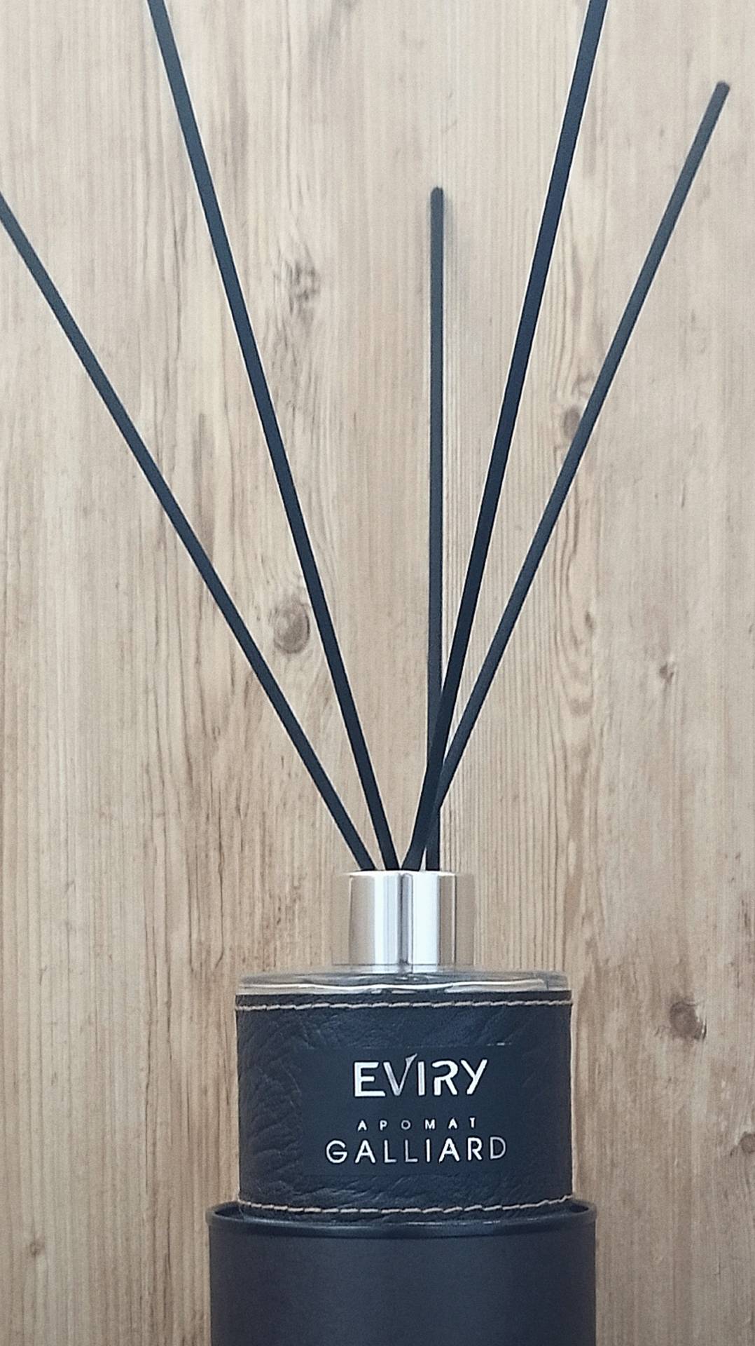 Чехол из искусственной кожи на флакон. Эксклюзивные ароматические диффузоры EVIRY. Капхолдер, декор