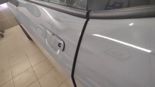 Dodge Challenger - автоматические доводчики дверей