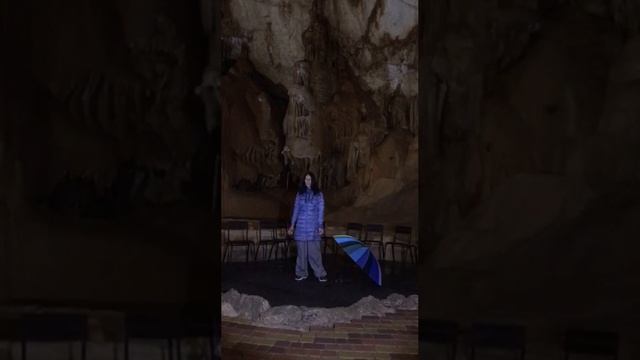 31.05.2025 Старый зонтик в пещере Мраморная