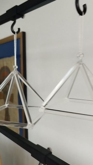 Кварцевые пирамиды.