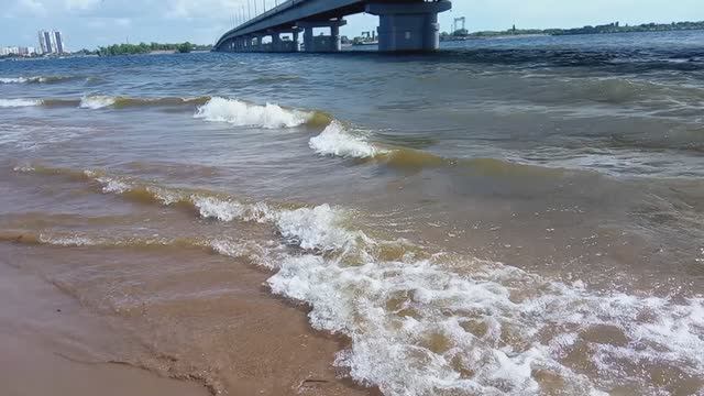 Шторм на Волге в первый день лета)