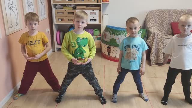 Работа на сетке со звуками и подкреплением жестами и телесных поз на программе "ПредАзбука"