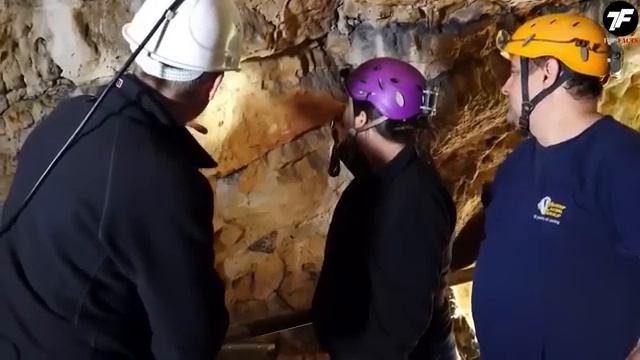 Они Нашли Гиганта в Пещере Мексики