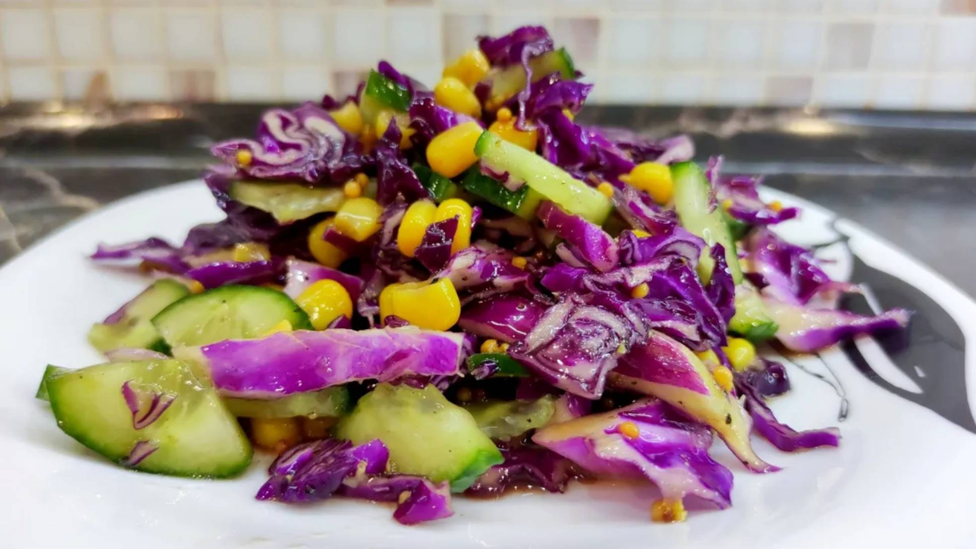 Салат с Красной Капустой. Вкусный Красивый. Рецепт салата за 5 минут. #топыкатегорий