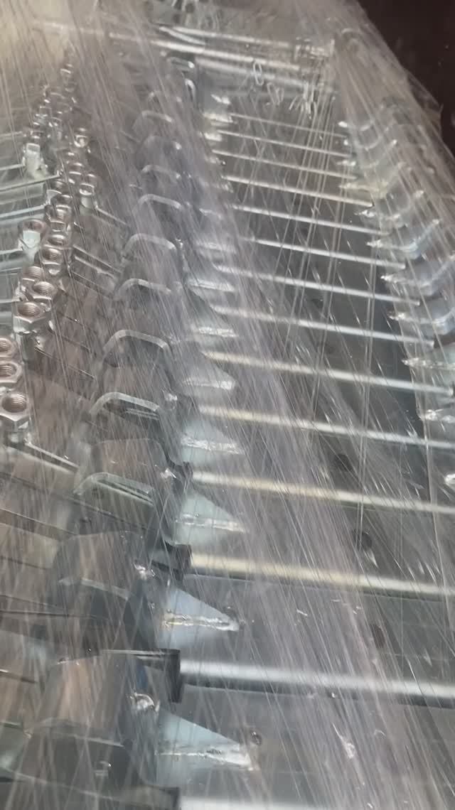 Кронштейн крепления колеса к корзине прицепа MT900051z, брус противоподкатный шмитц MT900035.