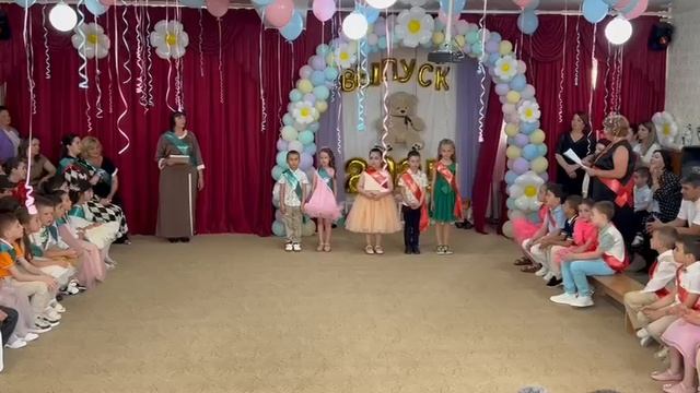 Сценка Петя идет в школу