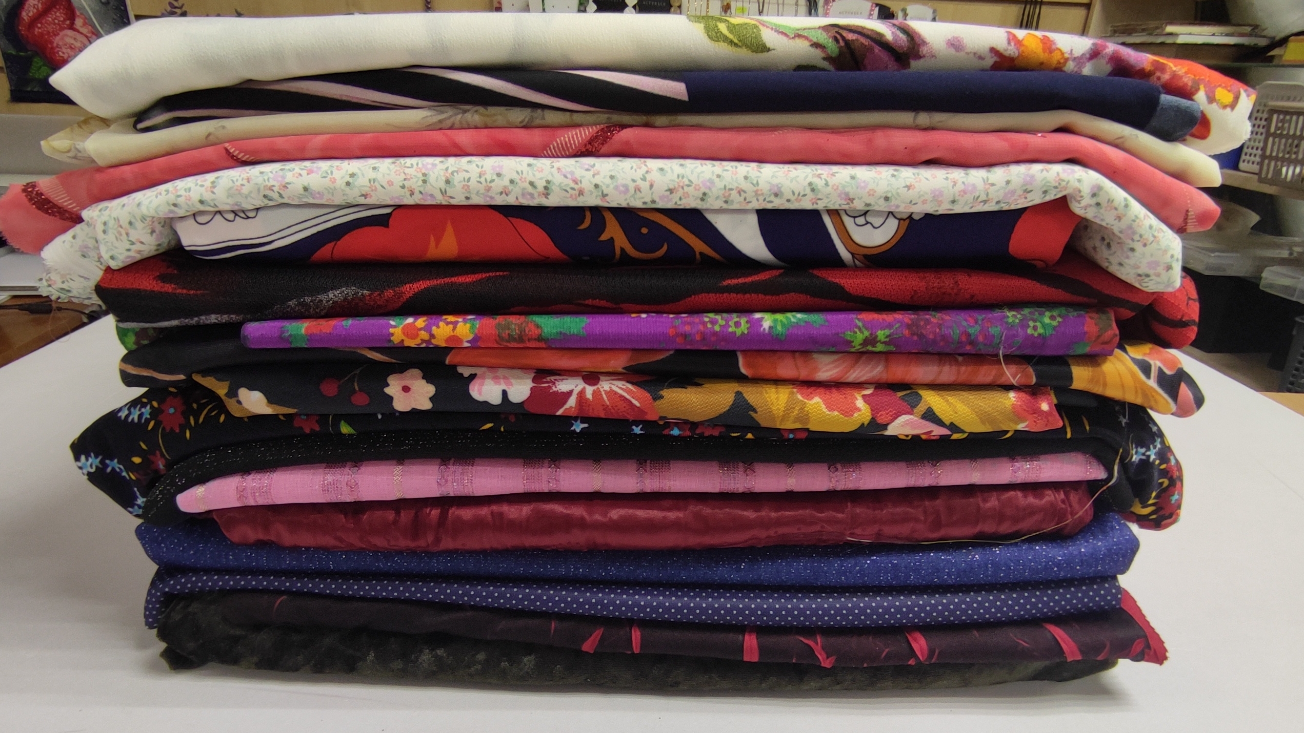 04.06.26 Новые плательные ткани из полиэстера