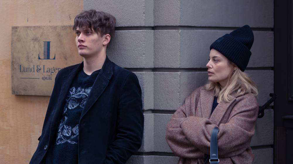 Сериал Любовь и анархия - 2 сезон 3 серия / Love & Anarchy