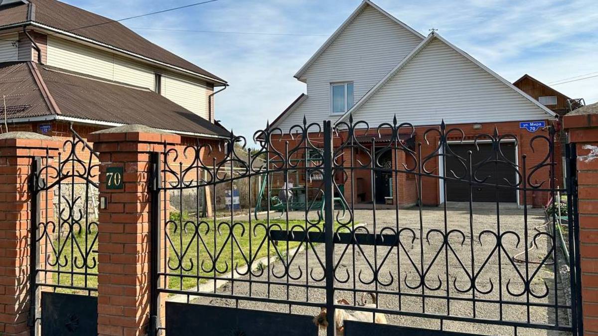 Коттедж 240м2 в городе Зеленогорск Красноярский край