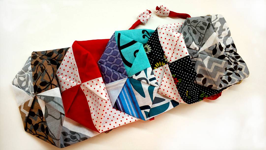 Шью из полос необычные мешочки для  травяного чая