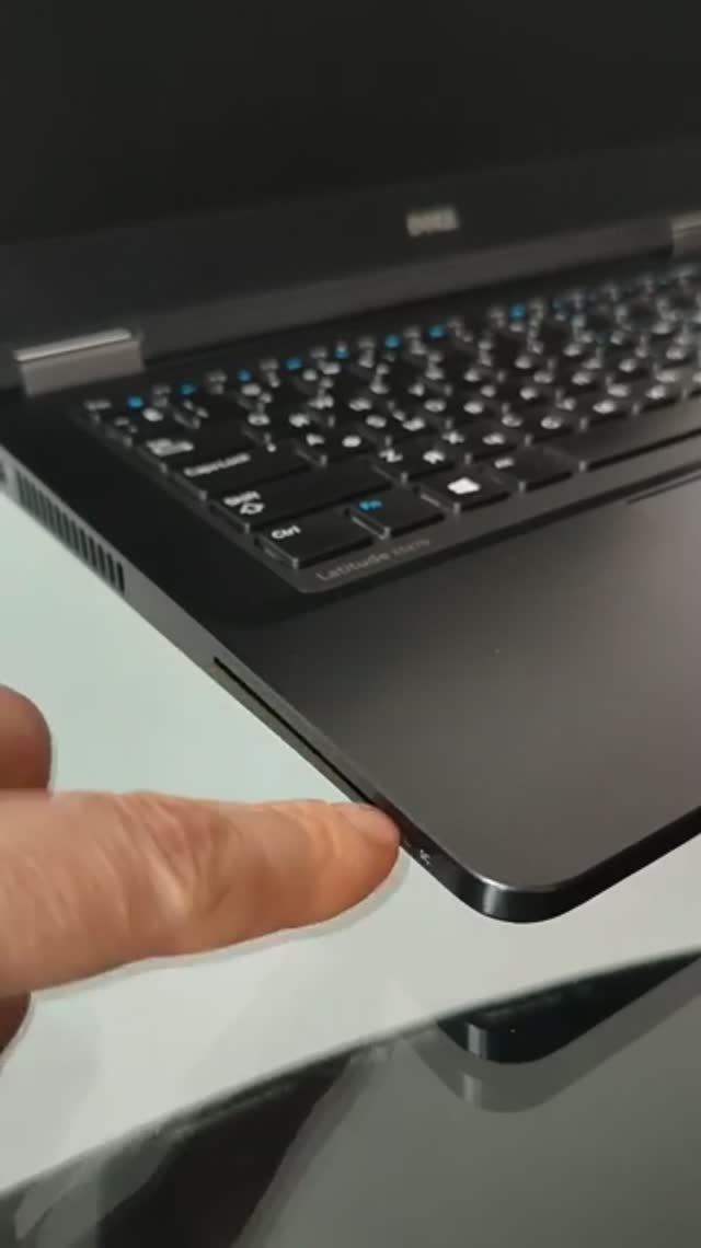 Для чего в ноутбуке есть порт для smart card #short #shorts