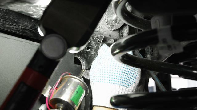 Установка дополнительного топливного бака алюминиевого 119л BMS для Тойота Ленд Крузер 300