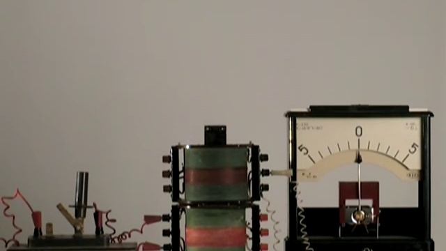 Явление электромагнитной индукции.