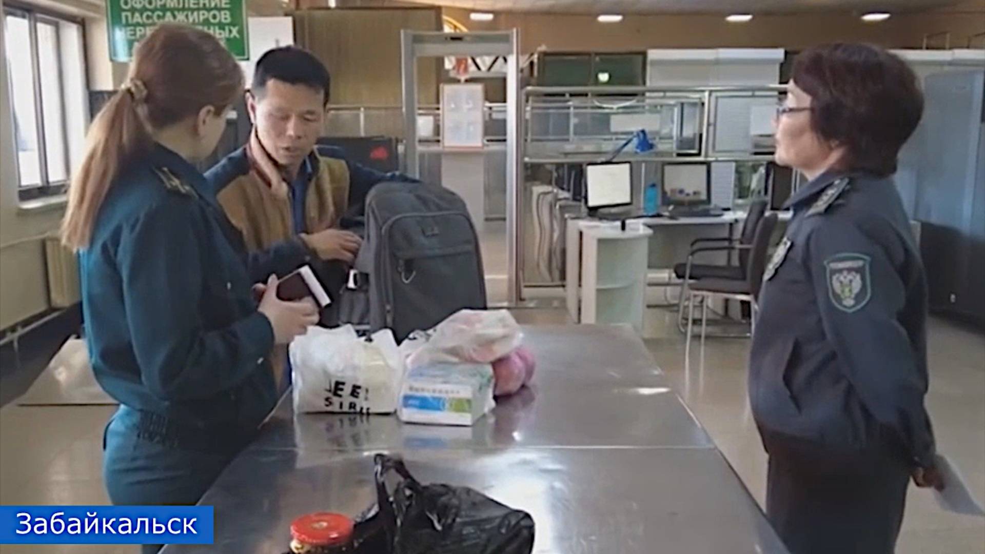 Гражданин Китая сказал таможенникам, что везёт деревянные бруски