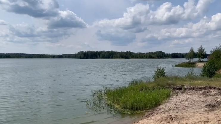 Голубые озера в Луховицах. Готовим сапборд для виндсёрфинга, собираем паруса.