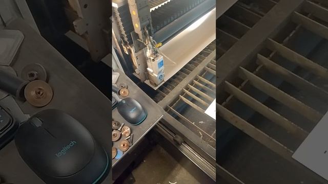 режу крашеное железо